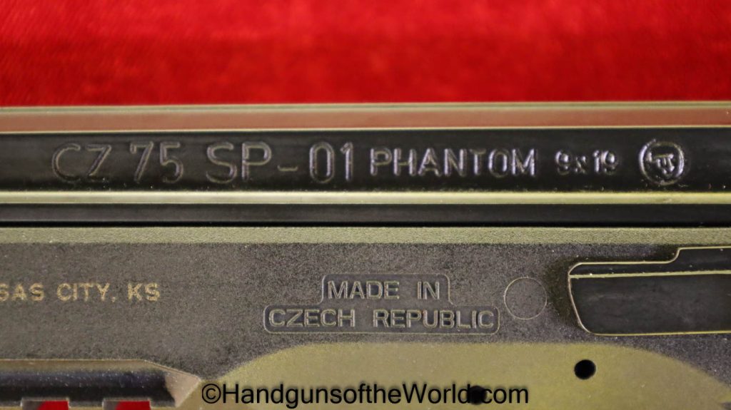 CZ75, SP 01, 9mm with Case - Handguns of the World