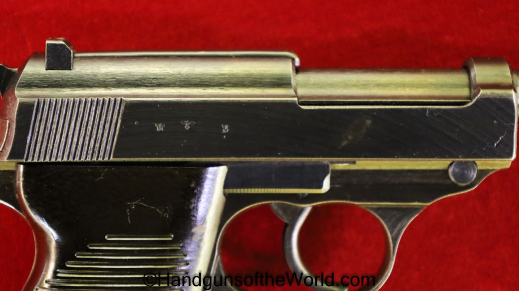 Walther P-38, CYQ, 9mm, Nazi WWII Issue - Handguns of the World