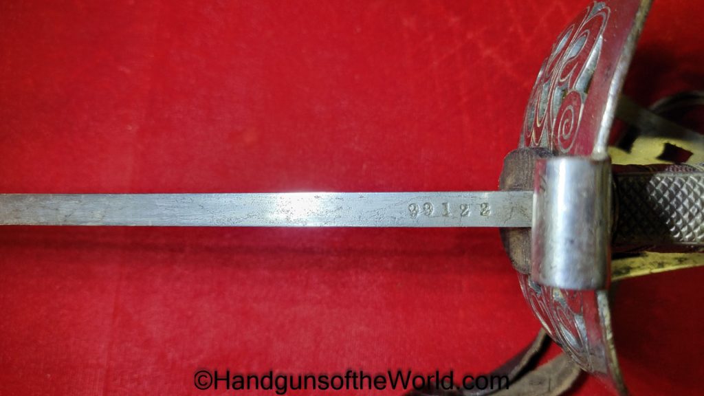 British Dragoon Guard Sword with Provenance - Handguns of the World