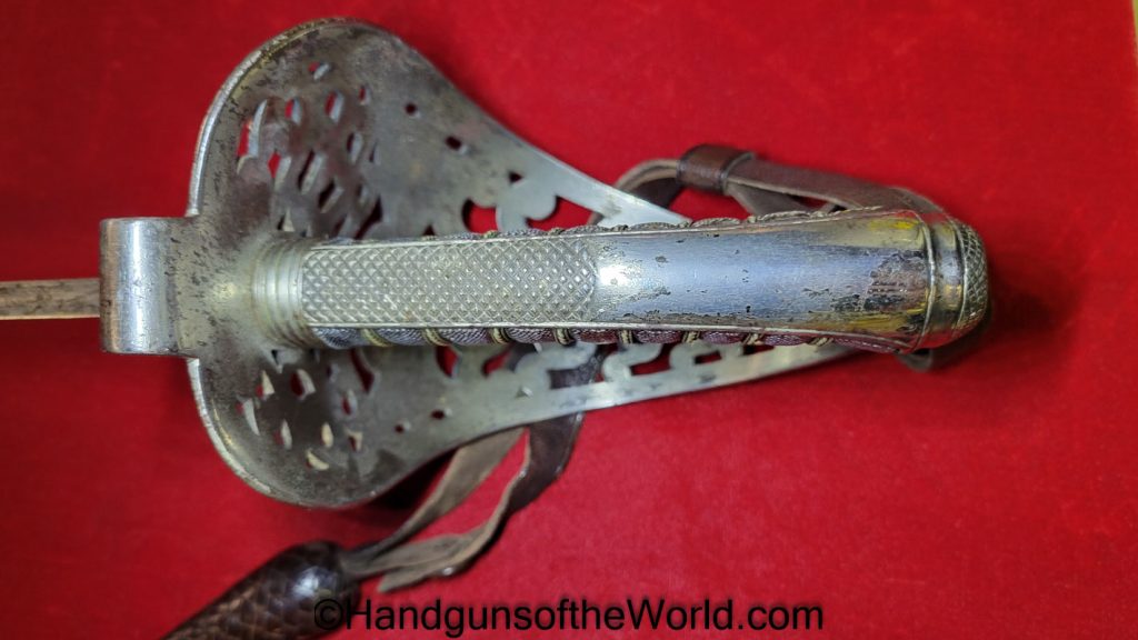 British Dragoon Guard Sword with Provenance - Handguns of the World