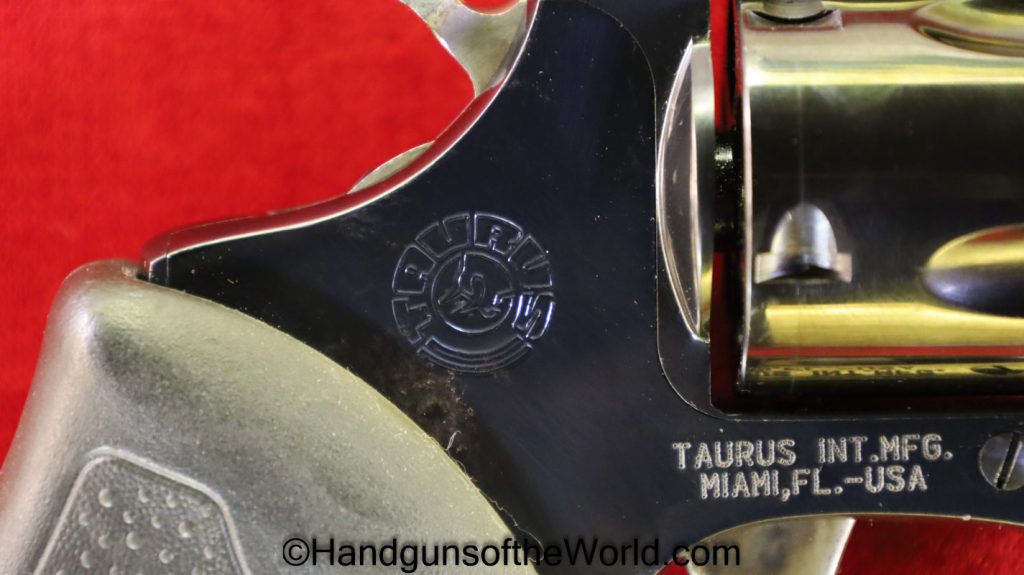 Taurus M905 Revolver, 9mm, Blue with Box - Handguns of the World