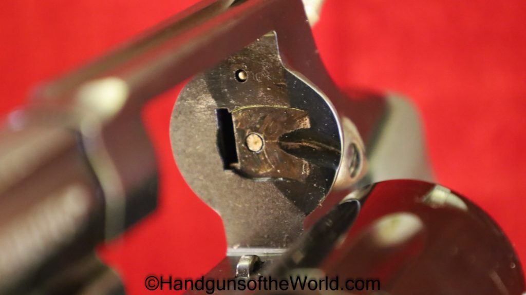 Taurus M905 Revolver, 9mm, Blue with Box - Handguns of the World