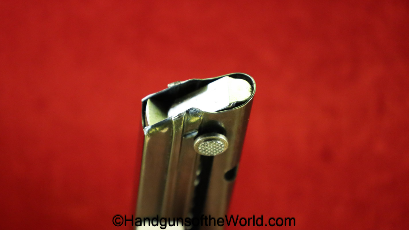 Luger P.08, 9mm/.30 caliber Dutch Magazine-Clip - Handguns of the World